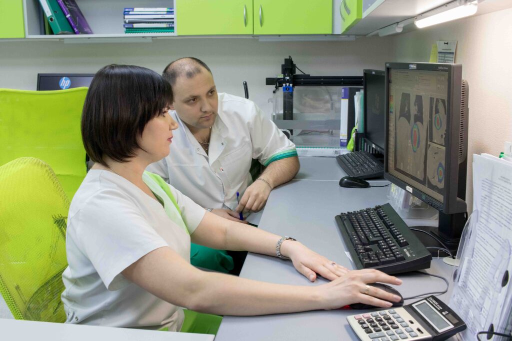 Treatment of complex cancer cases with tomotherapy linear accelerator ...